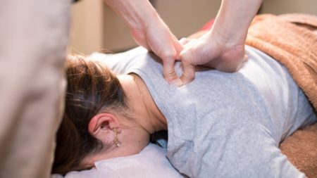 What Happens When You Crack Your Back? - Calgary Spine & Sport ...